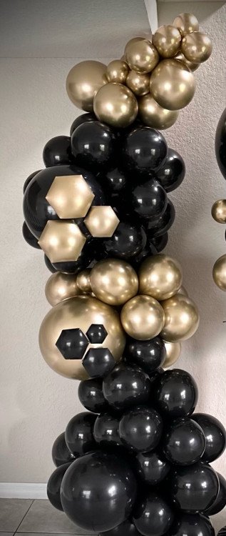 Organic Balloon columns - Happy & fun LLC North Miami FL